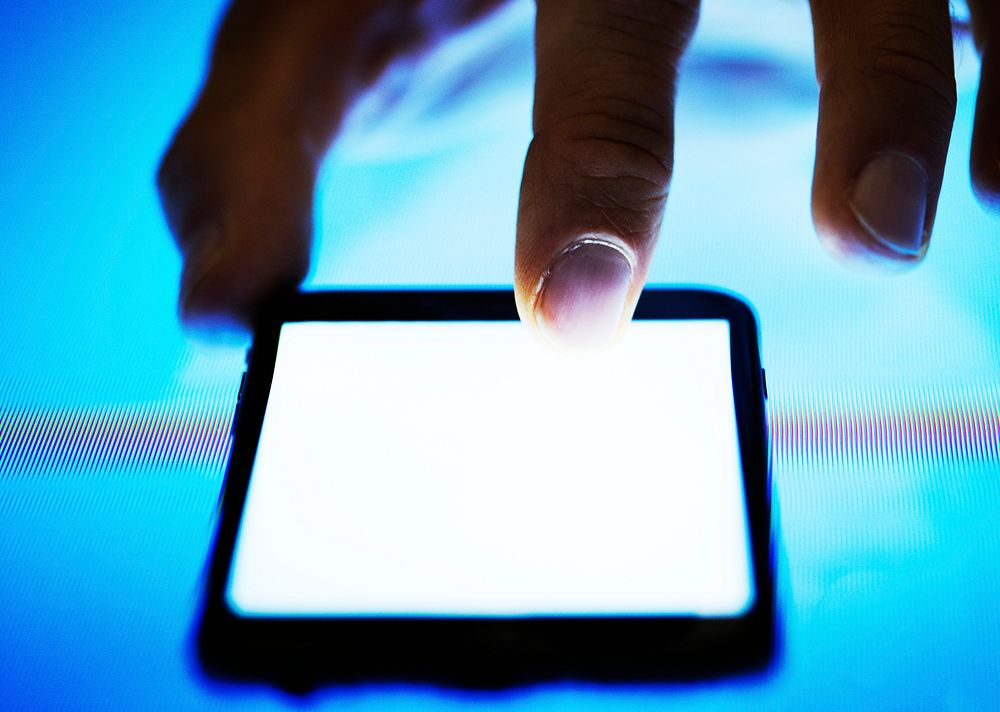 Finger touching using a smartphone | Premium Photo - rawpixel