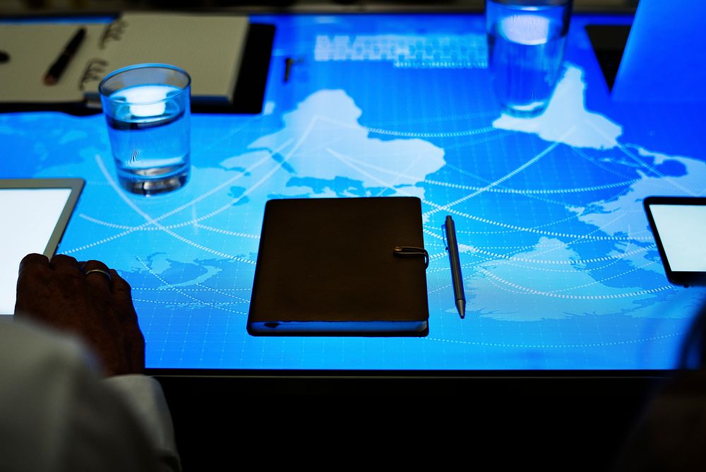 Global networking connection technology meeting | Premium Photo - rawpixel