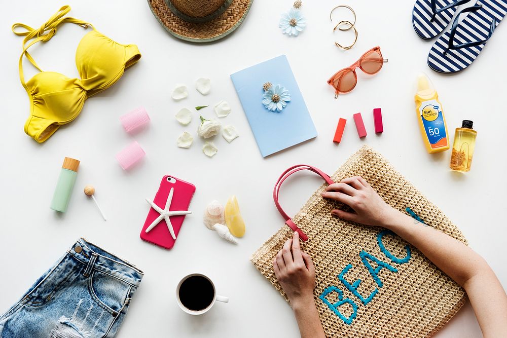Woman prepare stuff summer beach | Premium Photo - rawpixel