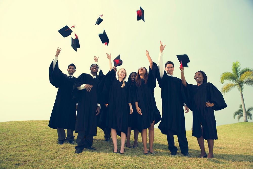 Young Students Graduation Ceremony Concept | Premium Photo - rawpixel