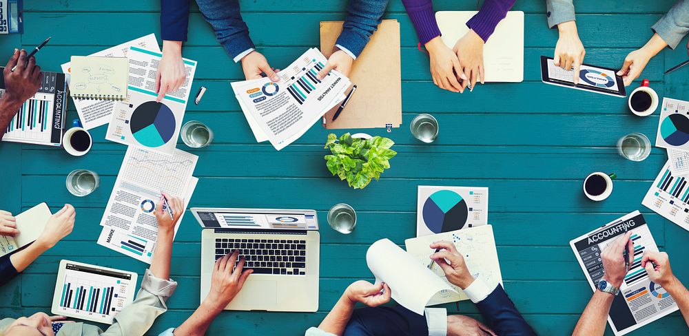 Office Busy Meeting Colleagues Corporate | Premium Photo - rawpixel