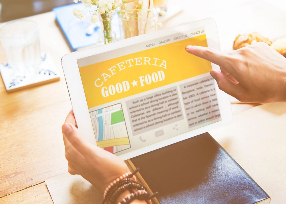 Cafeteria Good Food Critic Review | Premium Photo - rawpixel