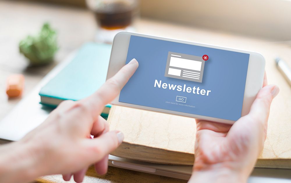 Newsletter Announcement Broadcast Article Concept | Free Photo - rawpixel