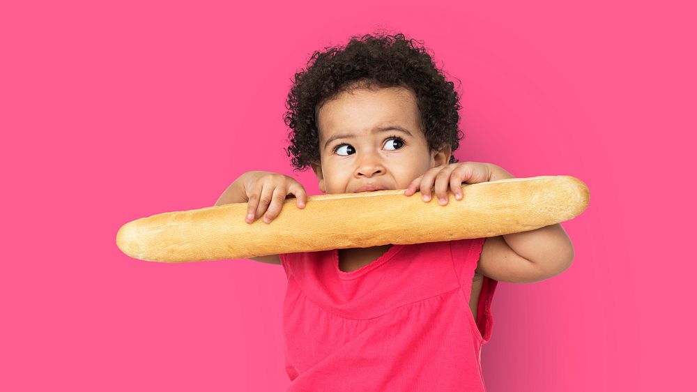 Little Kid With Bread Concept | Premium Photo - rawpixel