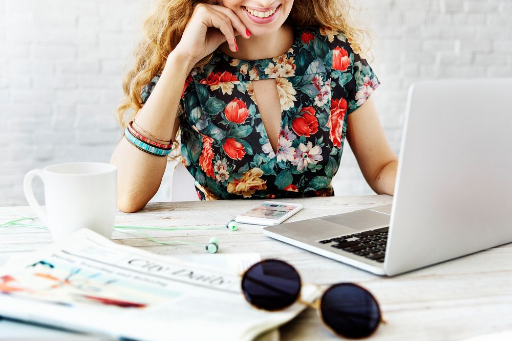 Woman working on her computer | Premium Photo - rawpixel