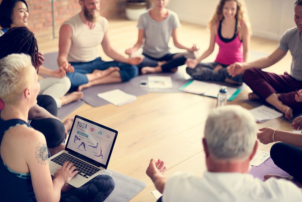 Exercise International Group Relaxation Fitness | Premium Photo - rawpixel