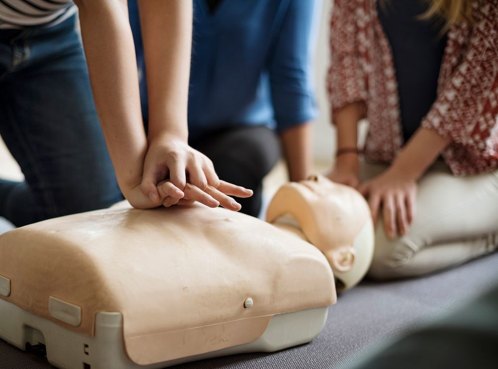 CPR first aid training class | Premium Photo - rawpixel