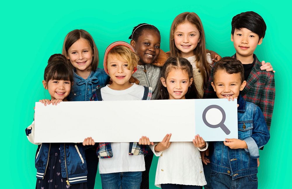 Group children searching sign | Premium Photo - rawpixel