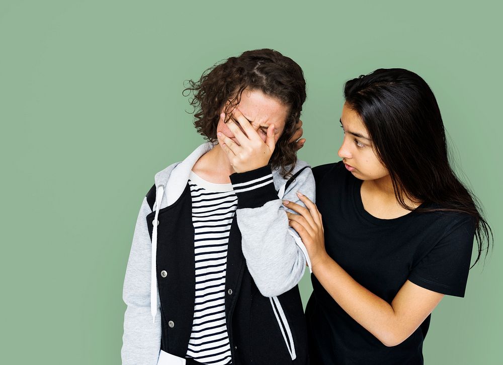 Friends crying sadness and soothe | Premium Photo - rawpixel