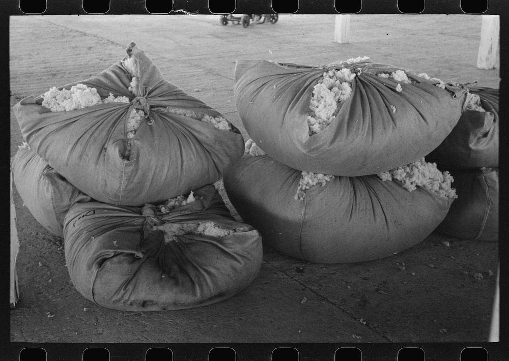 Bundles scored wool wool scouring | Free Photo - rawpixel