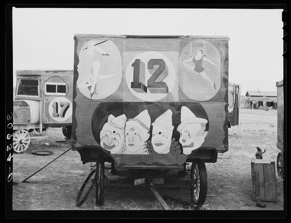 Circus wagons made Mr. Whitmarsh | Free Photo - rawpixel