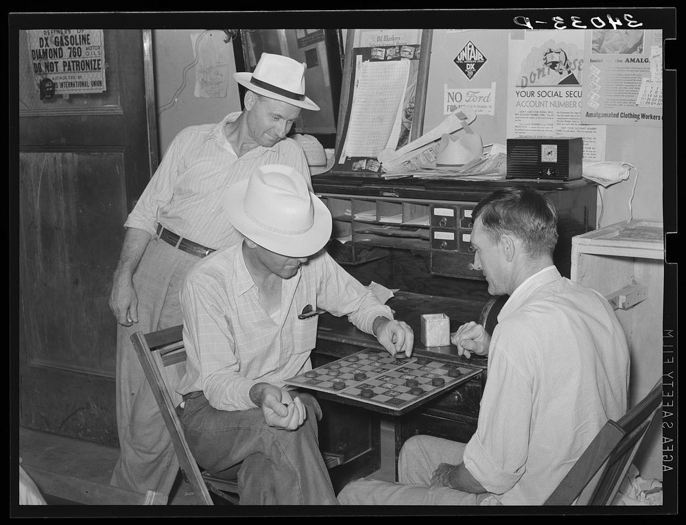 Game checkers oil workers' union | Free Photo - rawpixel