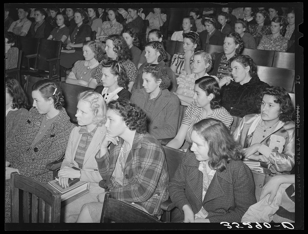 High school girls Americanization program. | Free Photo - rawpixel