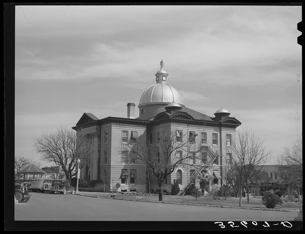 Courthouse San Marcos. Texas. Hays | Free Photo - rawpixel