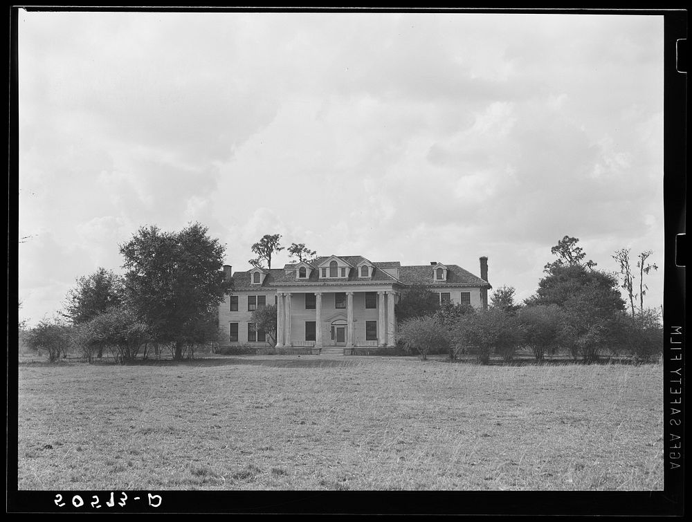 Old estate. North Carolina. Sourced | Free Photo - rawpixel