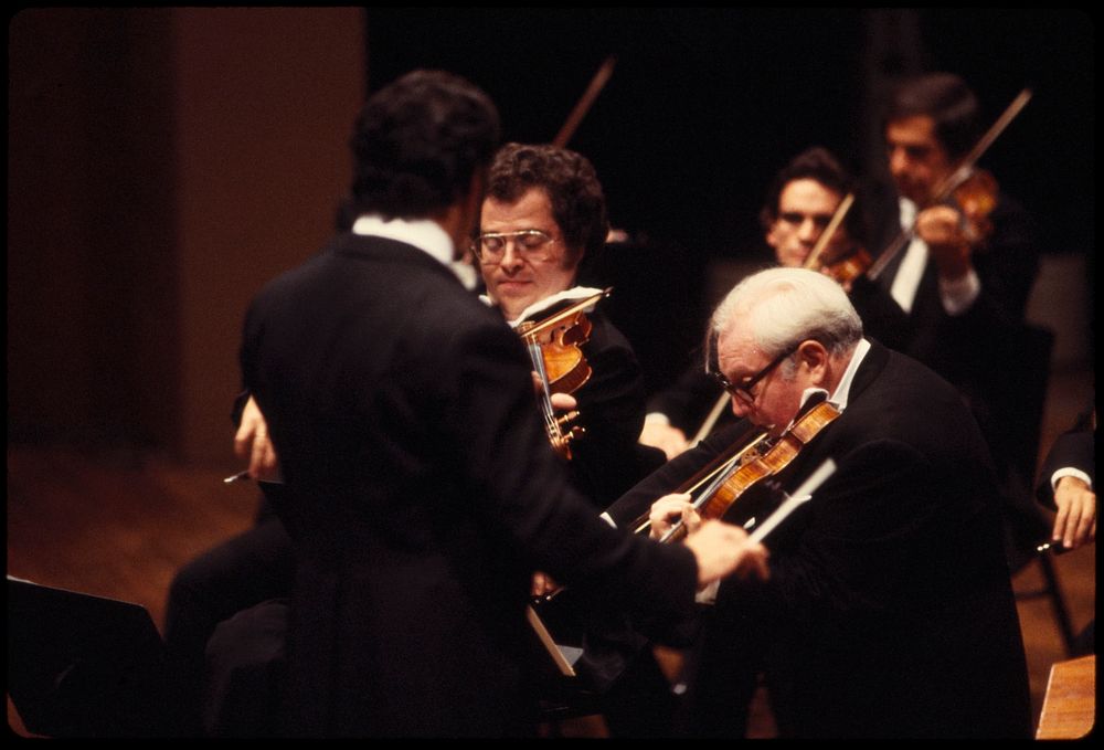 Itzhak Perlman Bernard Gotfryd (1924-2016). | Free Photo - rawpixel