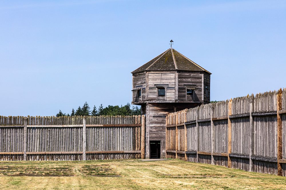 Fort Vancouver along Columbia River | Free Photo - rawpixel