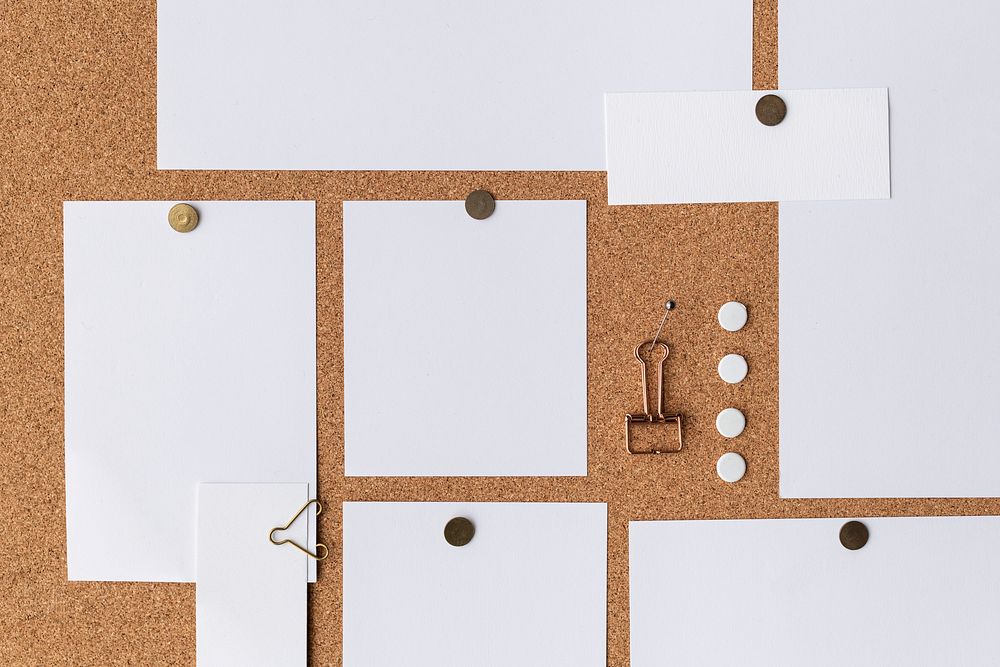 Blank white notes papers pinned | Premium Photo - rawpixel