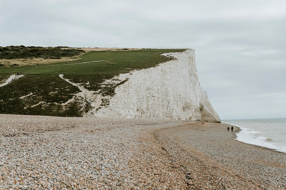 Seven sisters cliff in Sussex | Premium Photo - rawpixel