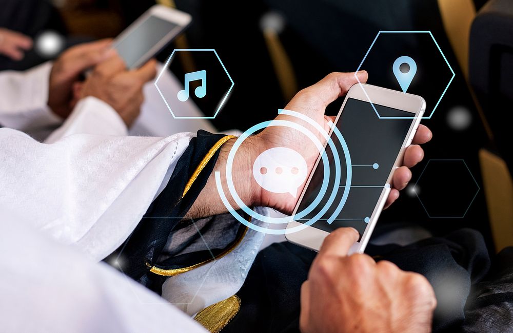 Closeup people using their phones | Free Photo - rawpixel