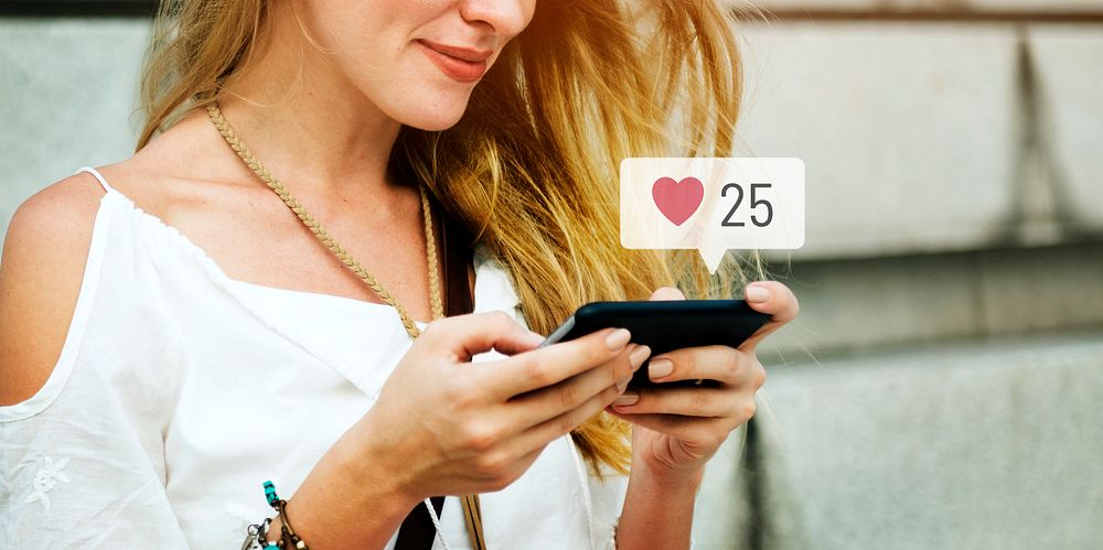 Happy woman using social media | Premium Photo - rawpixel