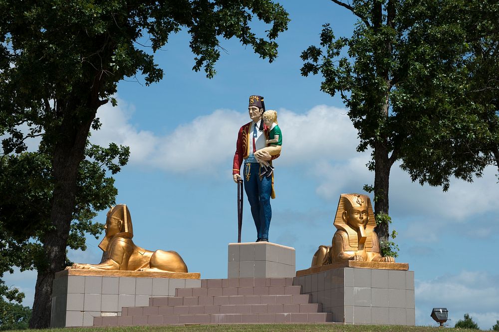 Shriner sphynx statues outside Sharon | Free Photo - rawpixel