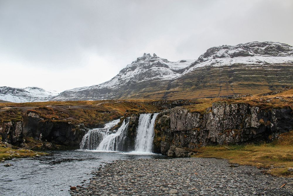 Waterfall pouring rocky plateau steep | Free Photo - rawpixel