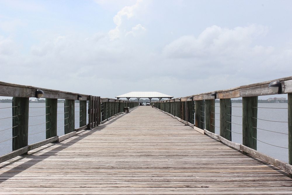 View wooden pier walkway pavilion | Free Photo - rawpixel