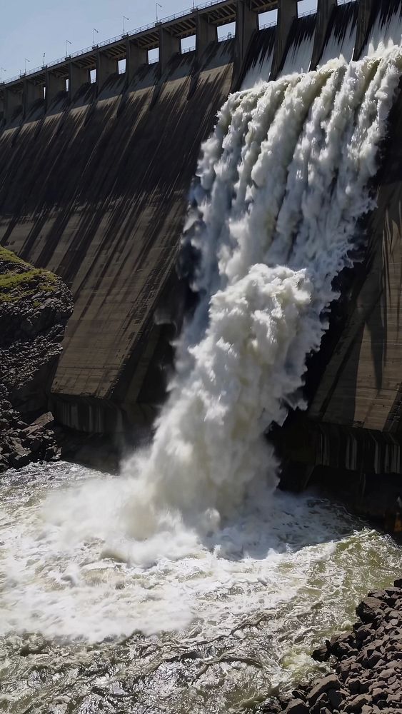 dynamic video still dam releasing | Free Video - rawpixel