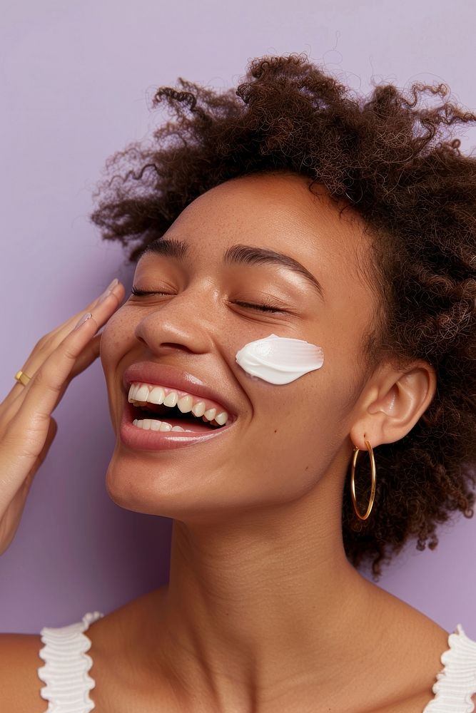 Woman side view laugh happily | Free Photo - rawpixel