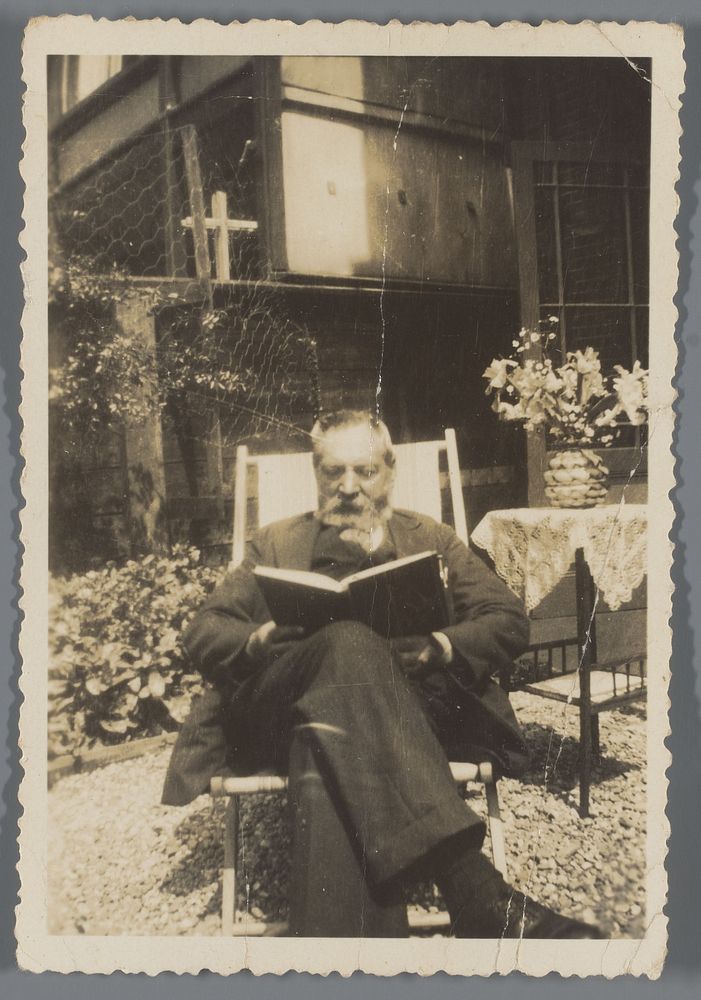 Portret van een onbekende man, | Free Photo - rawpixel