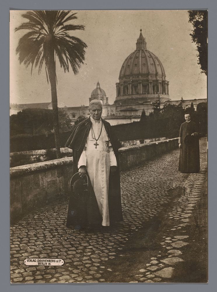 Portret van paus Pius X | Free Photo - rawpixel