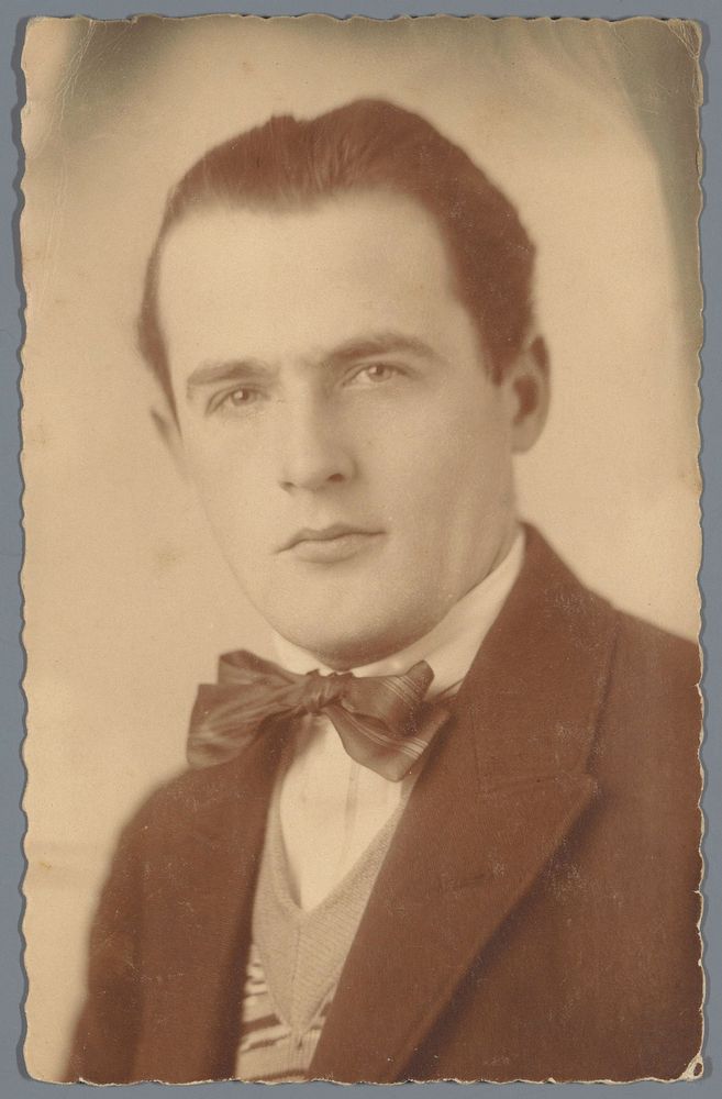 Portret van een onbekende man | Free Photo - rawpixel