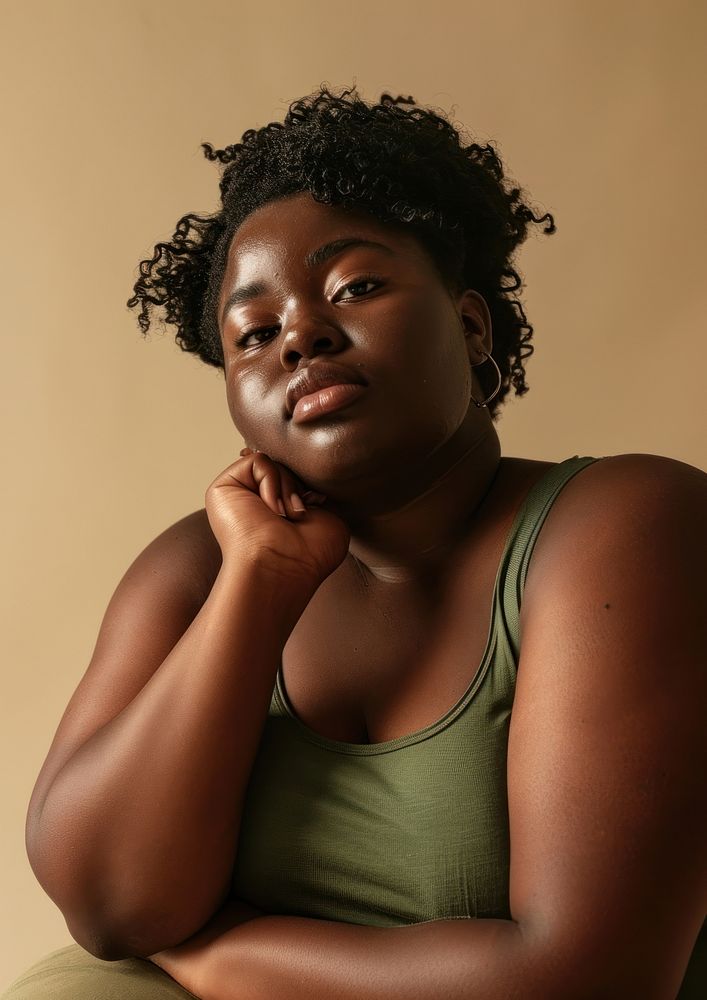 An american-african plus size woman | Free Photo - rawpixel