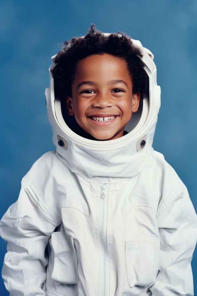 African boy wearing white astronaut | Free Photo - rawpixel African boy wearing white astronaut | Free Photo - rawpixel