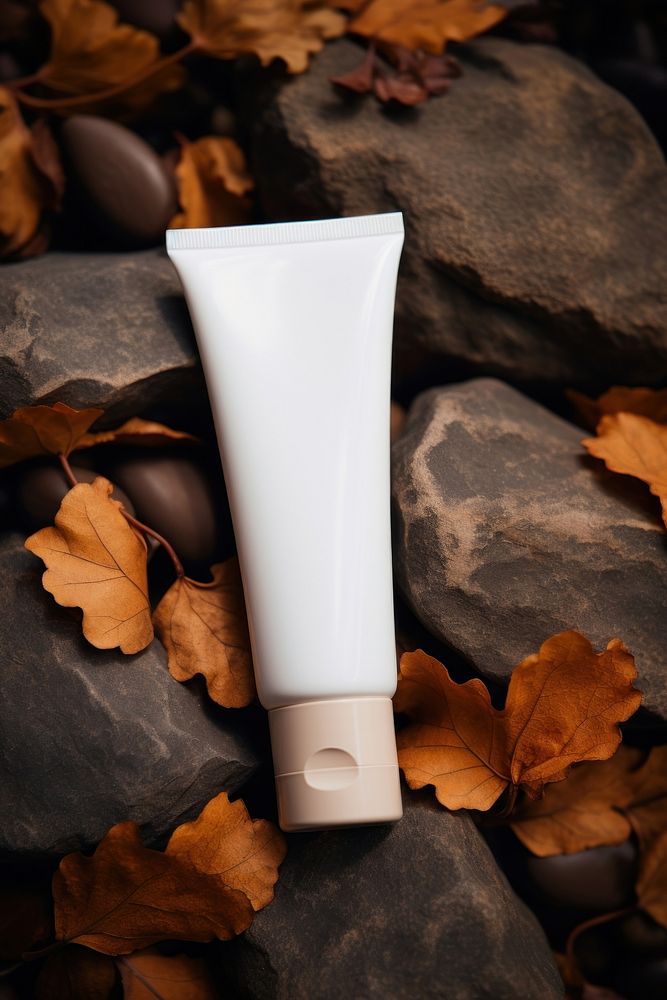 Cosmetic tube packaging cosmetics leaf | Free Photo - rawpixel