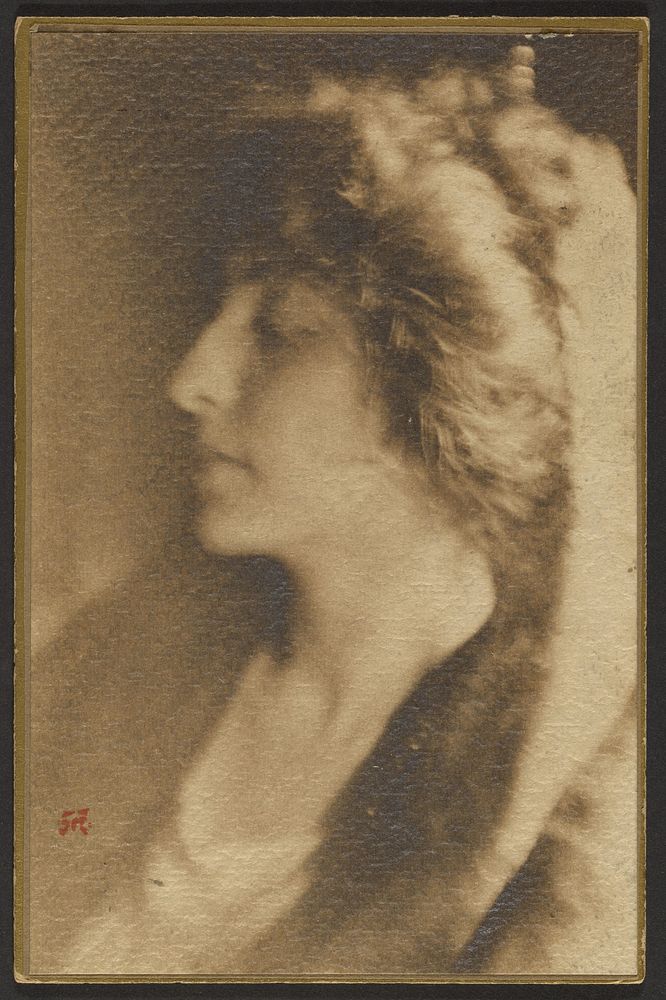 Portrait Mercedes de Cordoba Joseph | Free Photo - rawpixel