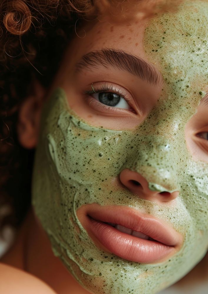 Green facial mask skin portrait | Premium Photo - rawpixel