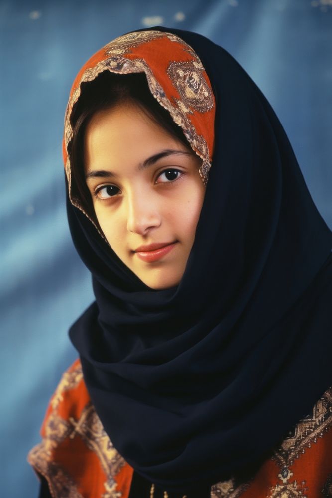 Muslim girl portrait photo photography. | Free Photo - rawpixel