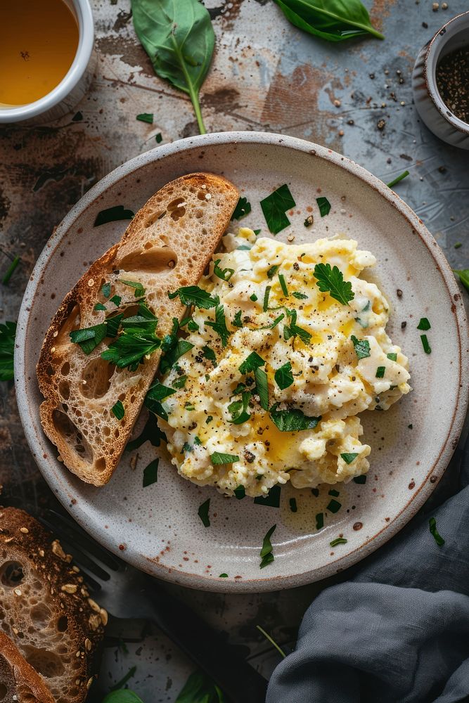 Scramble edd slice sourdough bread | Premium Photo - rawpixel