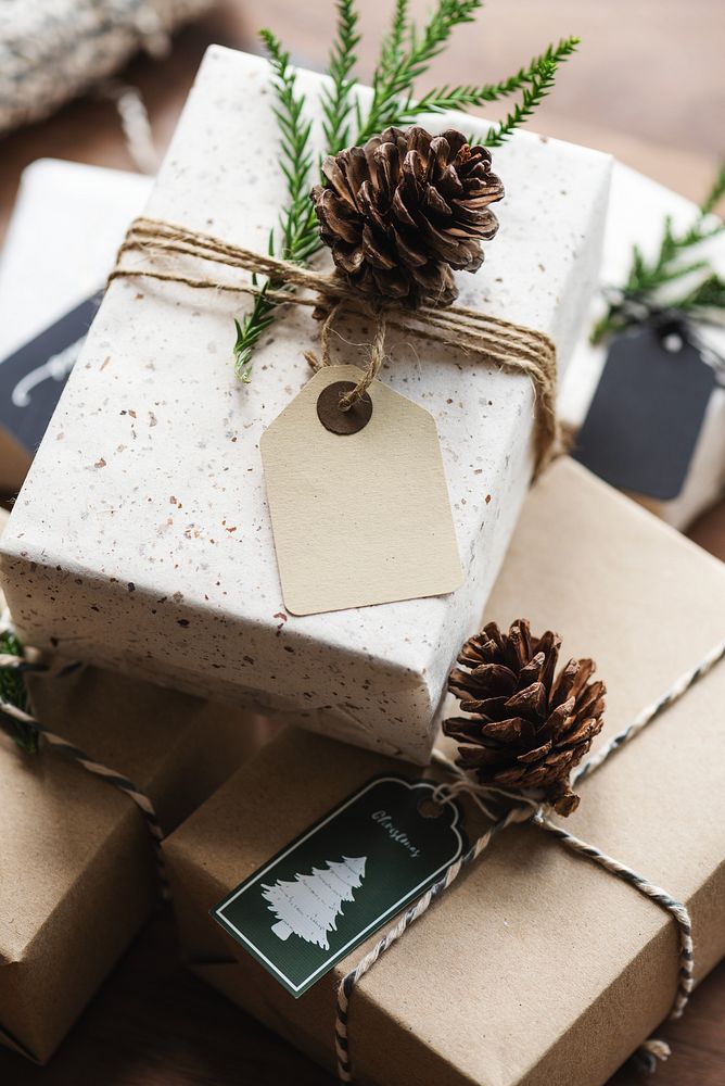 Rustic gift boxes pinecones and | Free Photo - rawpixel