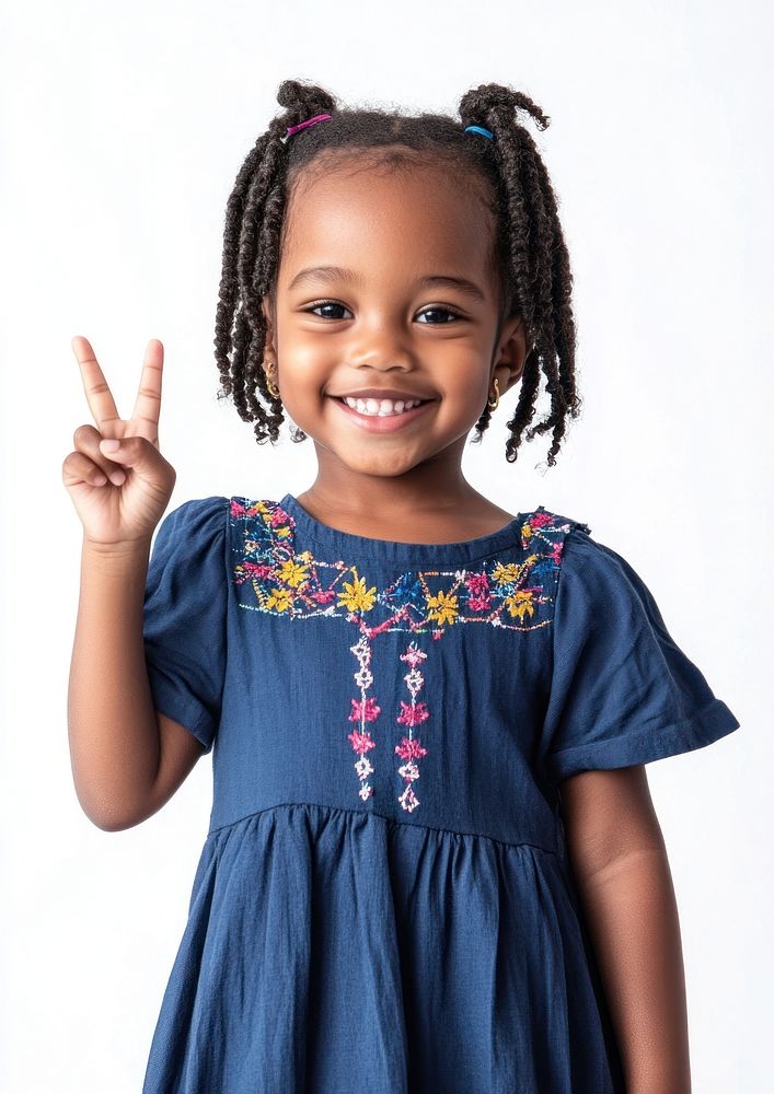 Peace hand sign gesture girl | Free Photo - rawpixel