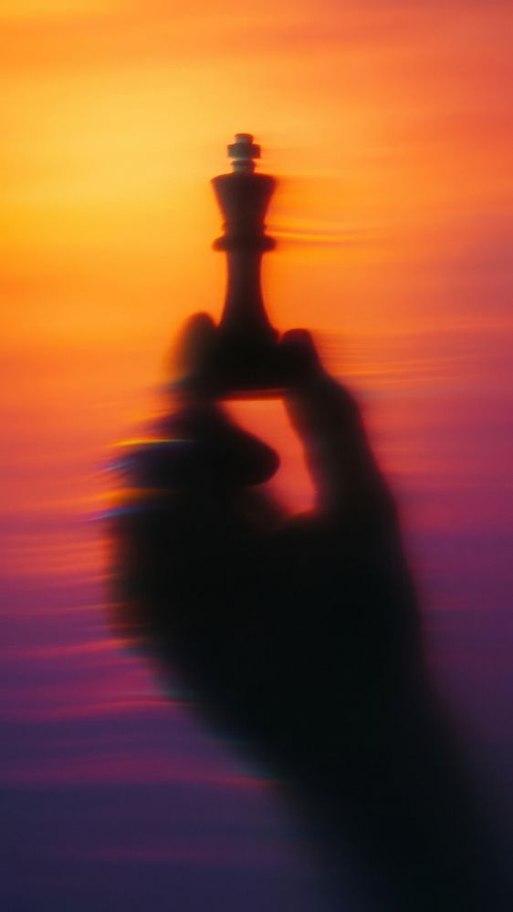Silhouette chess piece sunset gradient | Free Photo - rawpixel
