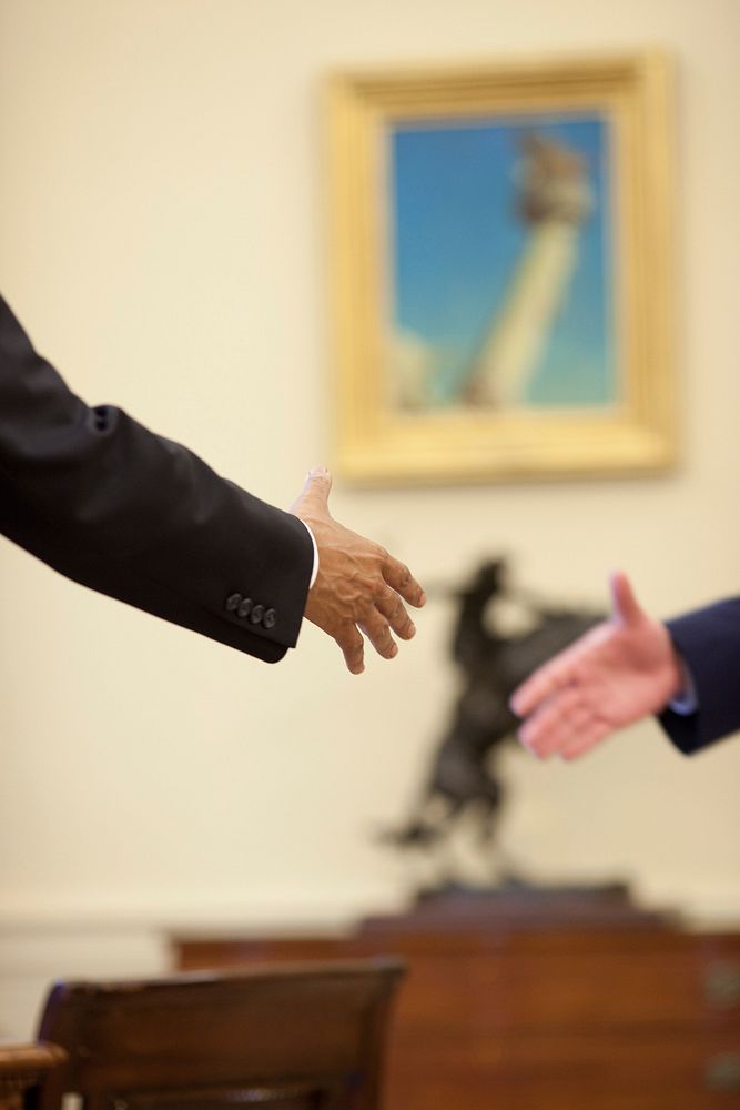 President Barack Obama shakes hands | Free Photo - rawpixel