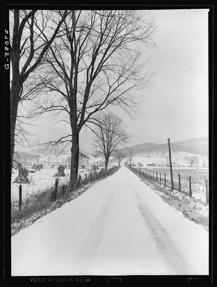 Rural road. Ross County, Ohio | Free Photo - rawpixel
