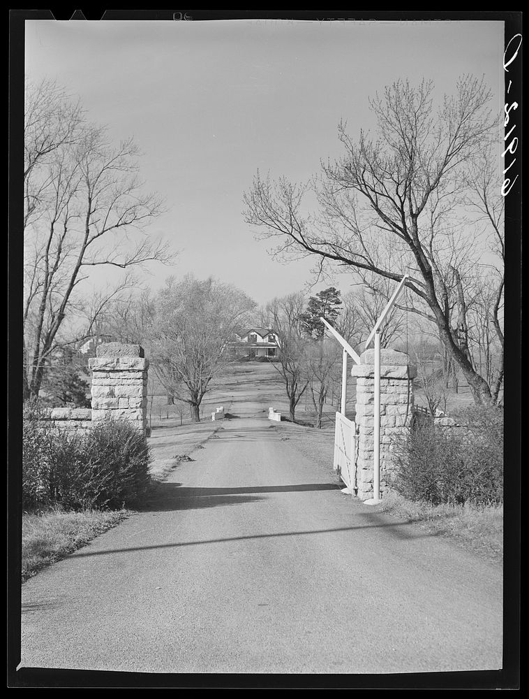 Entrance horse farm. Fayette County, | Free Photo - rawpixel