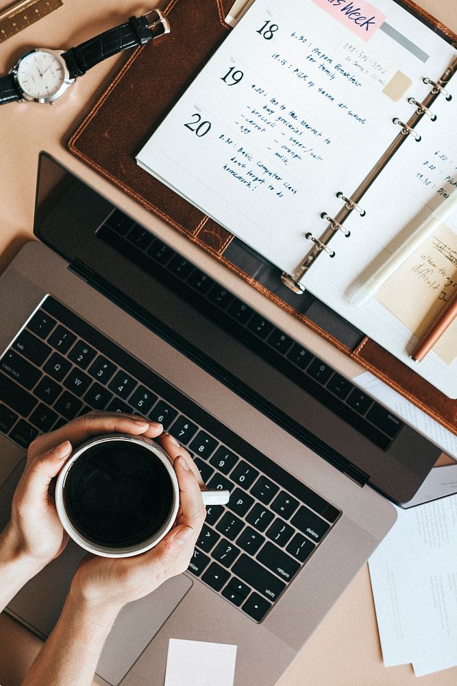 Digital device daily essentials set | Premium Photo - rawpixel