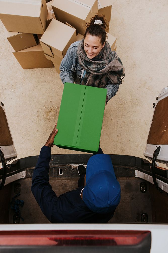 People loading boxes truck, moving | Premium Photo - rawpixel
