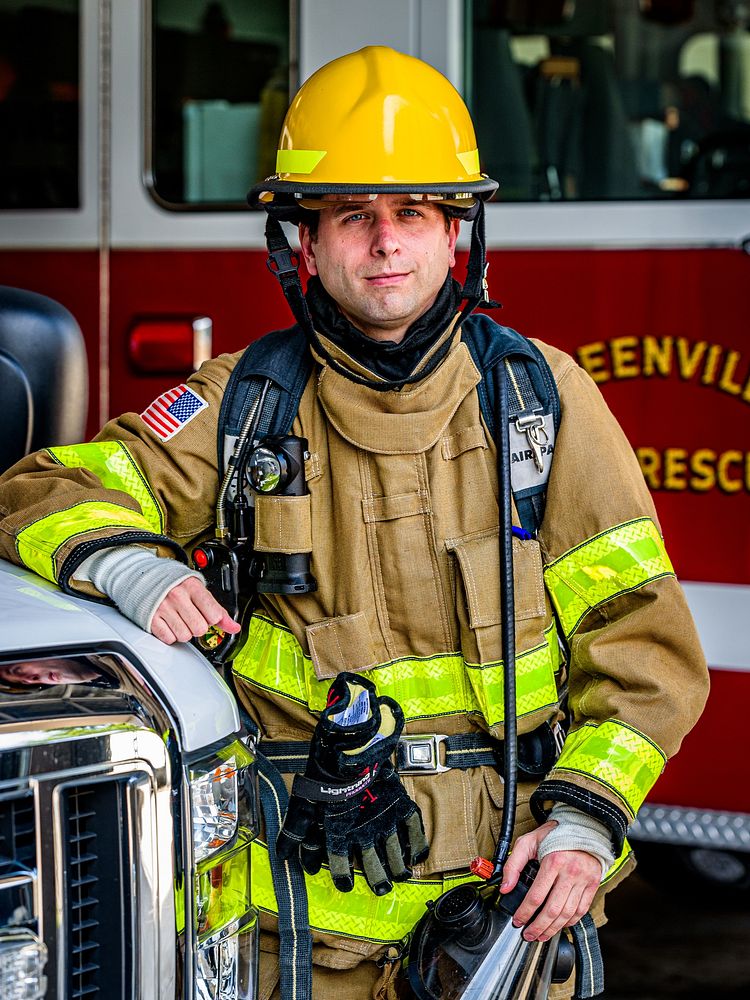 Firefighter / EMS Specialist | Free Photo - rawpixel