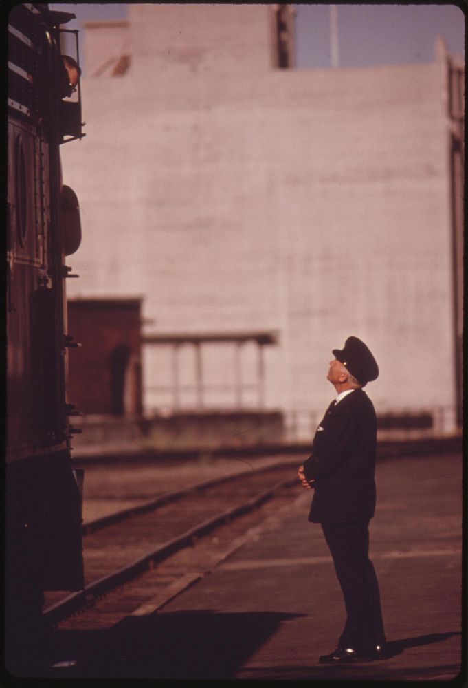 Conductor engineer exchange information prior | Free Photo - rawpixel